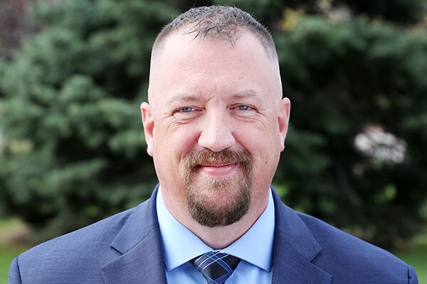 CEO & leadership team